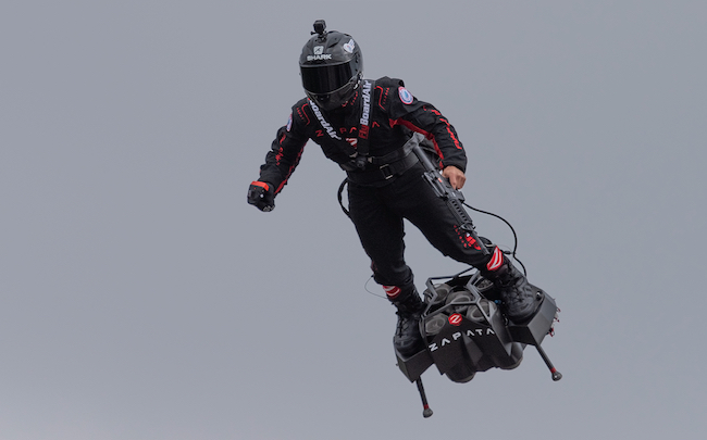 Comment évaluer le Flyboard Air de Franky Zapata? - FrenchWeb.fr